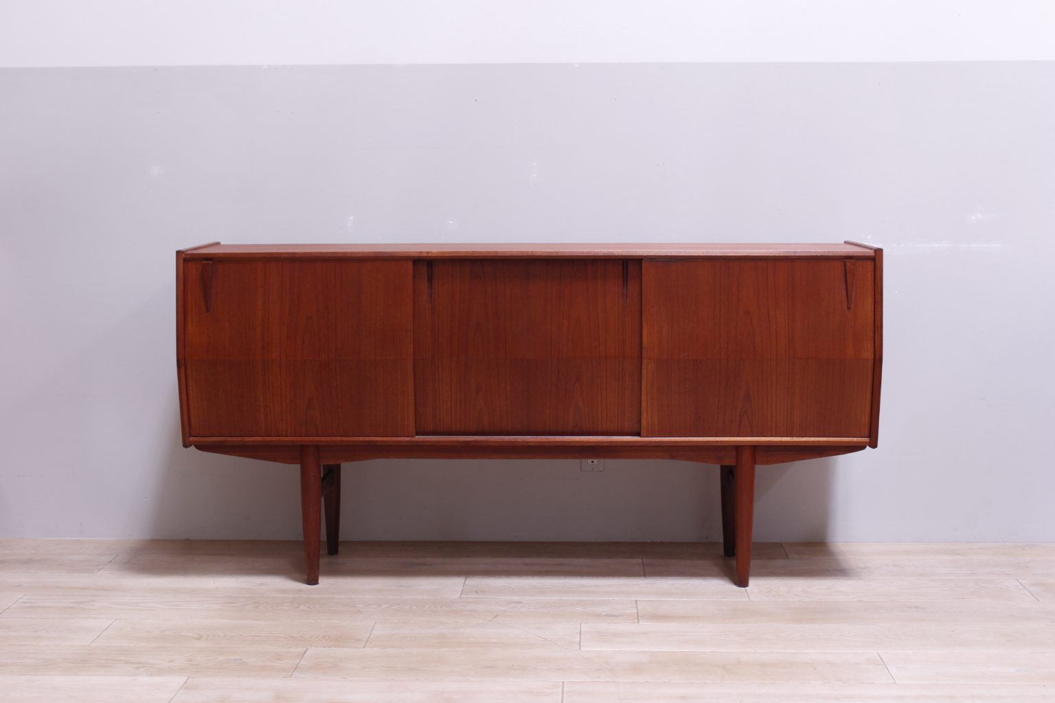 FURNITURE & RUG｜SLOW HOUSE（スローハウス）